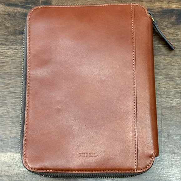 Fossil | Office | Fossil Brown Leather Stationary Tech Case Nwt | Poshmark